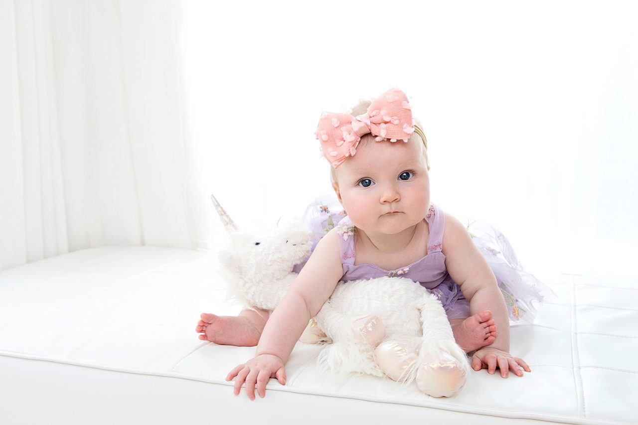 Sitting Pretty: Celebrating Your 6-Month Old in a Natural Baby Photoshoot